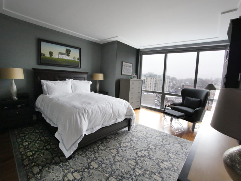 A Joyce Design – Designer